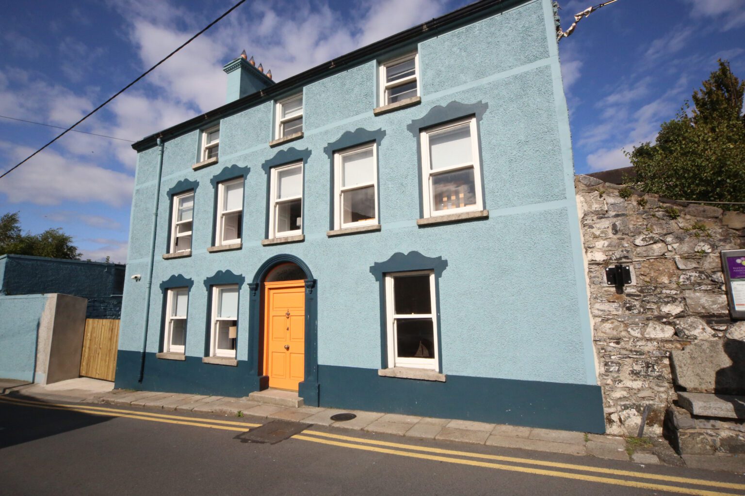 Find Hen Accommodation • TheHen.ie