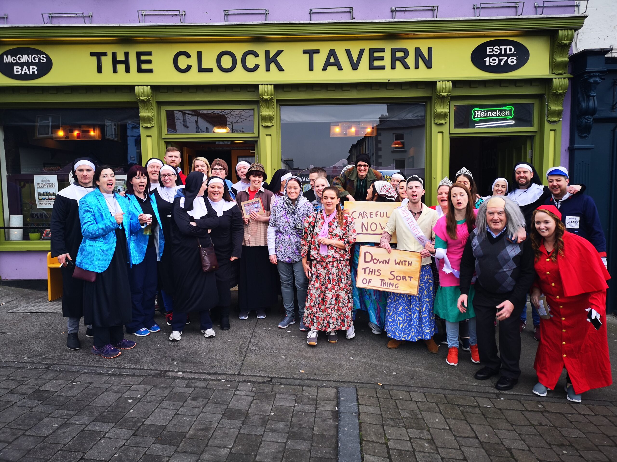 Sten Party • TheHen.ie